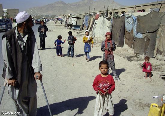 RAWA.org: Gap between rich and poor in Afghanistan (photo)